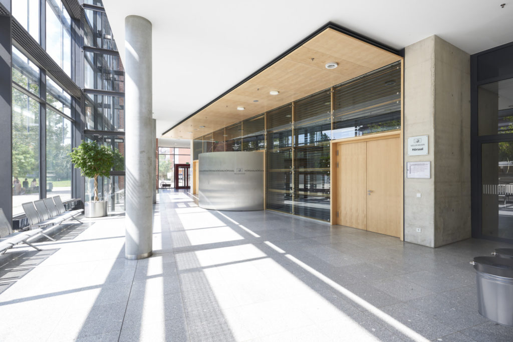 ÜBER DIE WISO › Studienstart - Start of studies